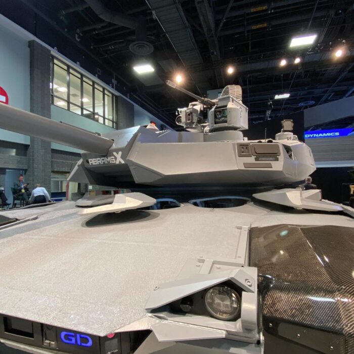 Проект новітнього танку AbramsX | Виставка AUSA 2022 (фото) - Military ...