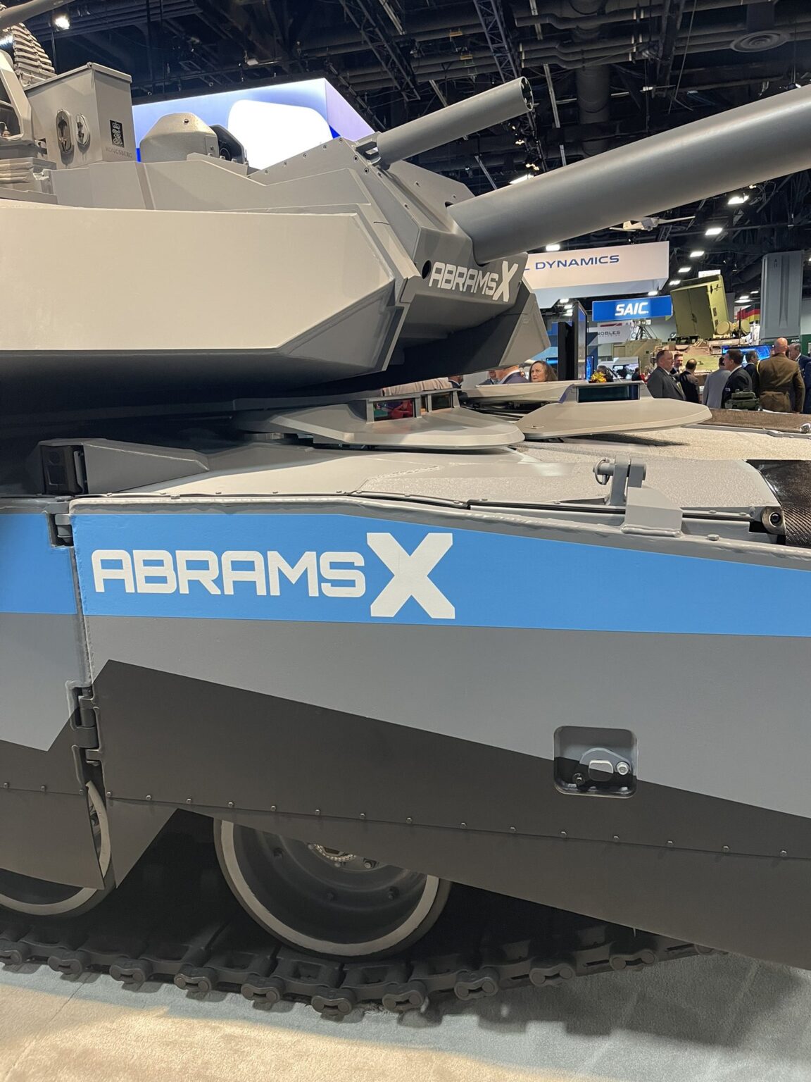 Проект новітнього танку AbramsX | Виставка AUSA 2022 (фото) - Military References